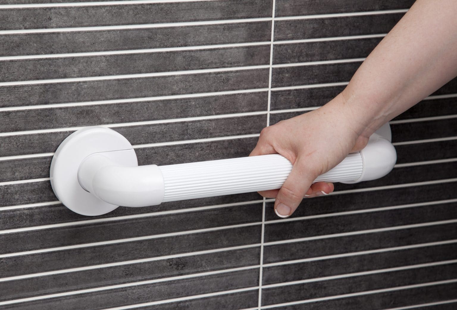 Plastic Fluted Round End Grab Rail - Felgains