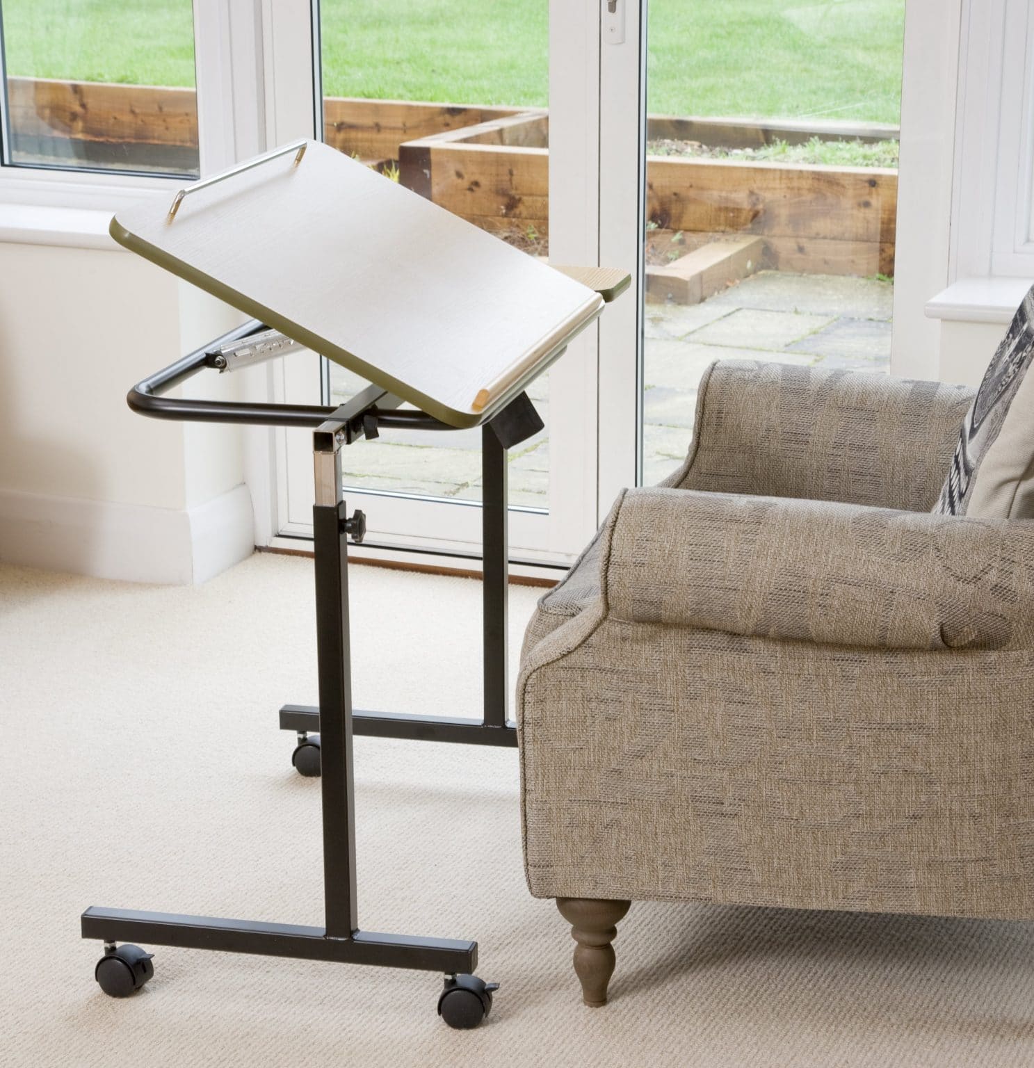 Daleside Armchair Table - Felgains