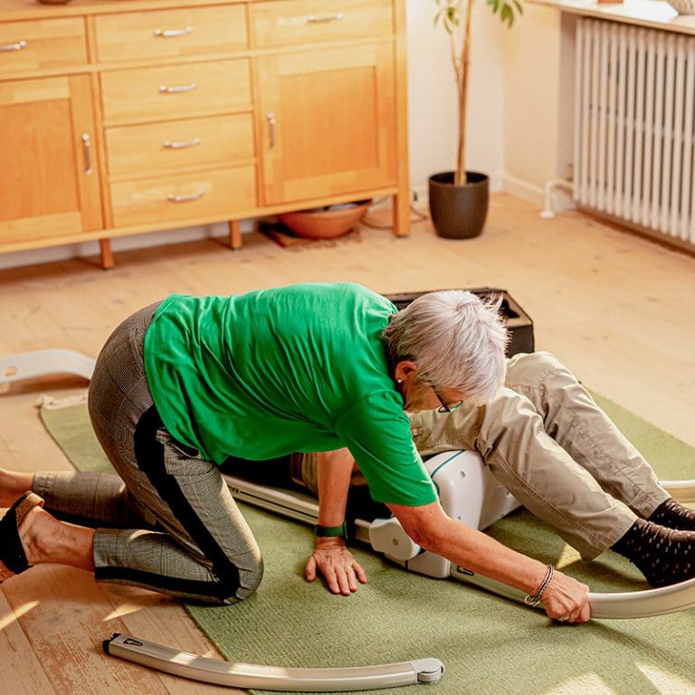 Raizer M Manual Lifting Chair - Buy Online with £0 VAT - Felgains