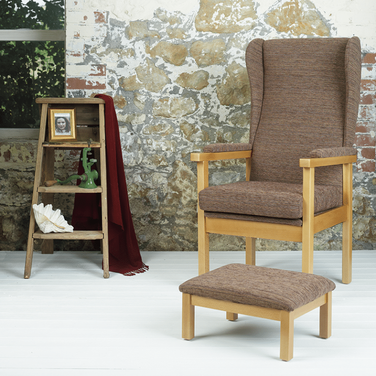 Riser recliner chairs vs fireside chairs: pros and cons - Felgains