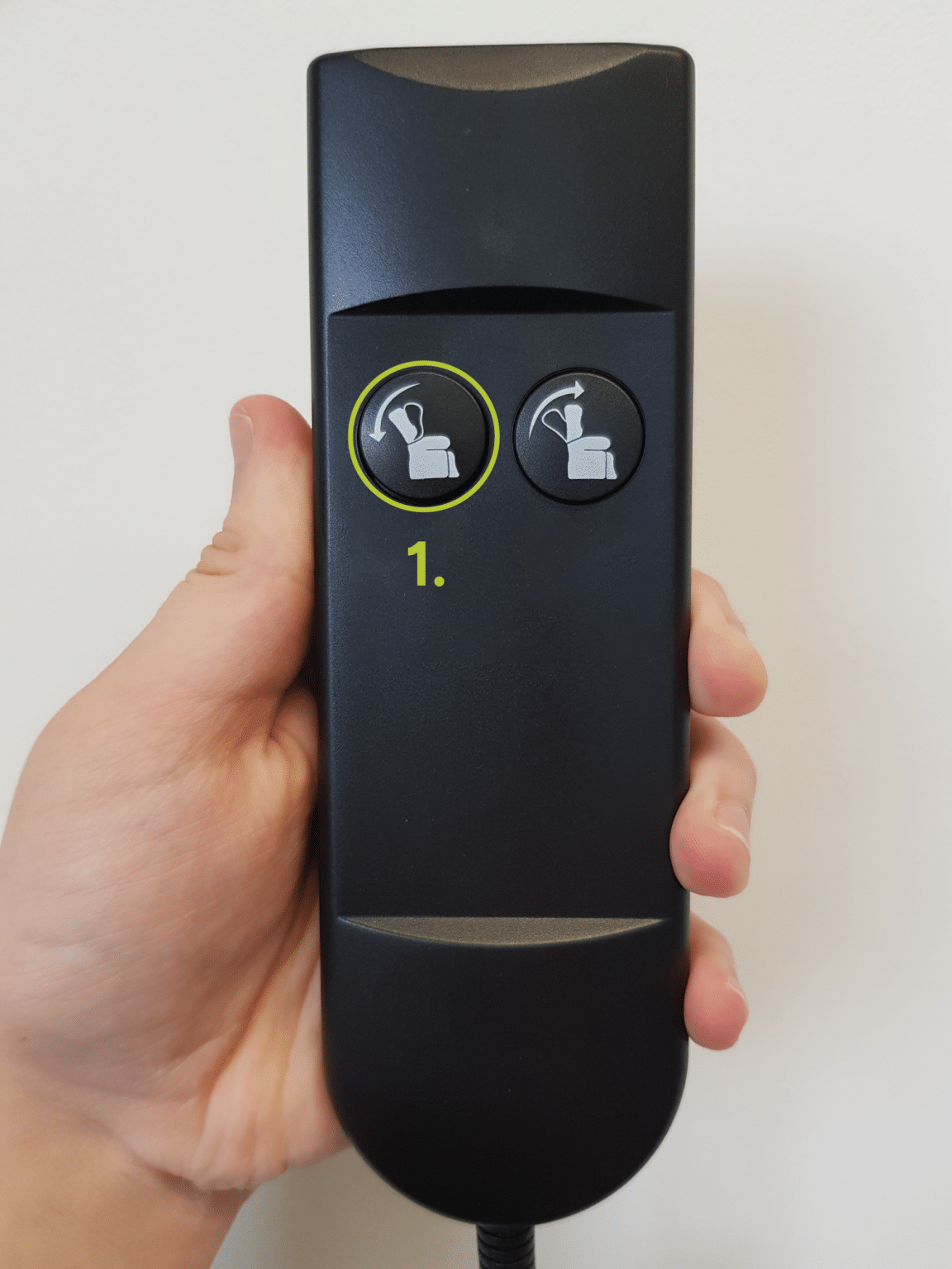 How do single motor riser recliner chair controls work? - Felgains