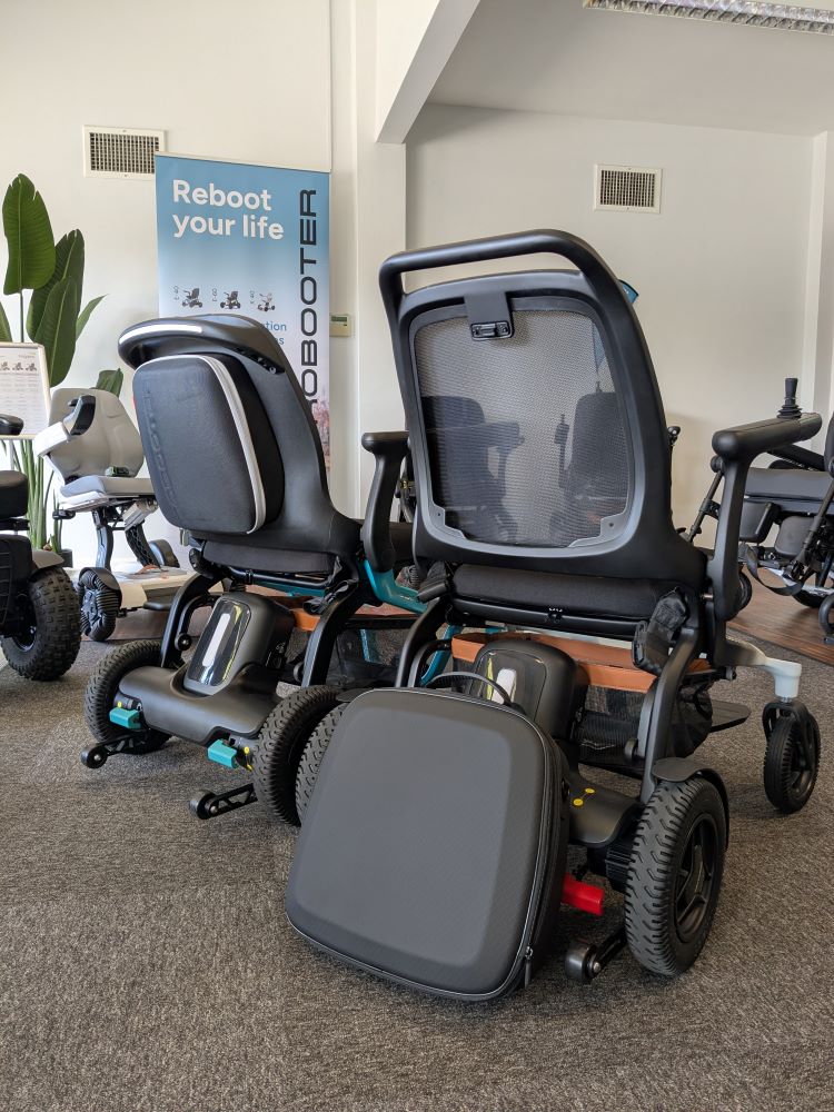 Robooter E40 vs Robooter E80 Powerchairs: models compared - Felgains