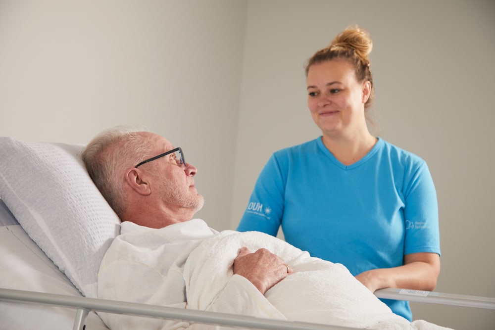How the TurnAid Patient Turning System helps reduce carer injuries ...