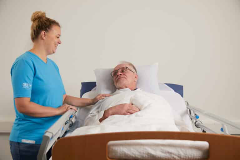How easy is it to use the TurnAid patient turning system? - Felgains