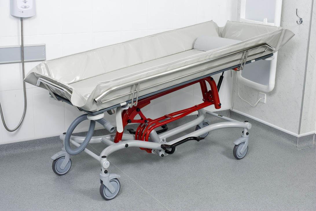 Stabila Mobile Multi-Function Shower & Changing Trolley – Felgains