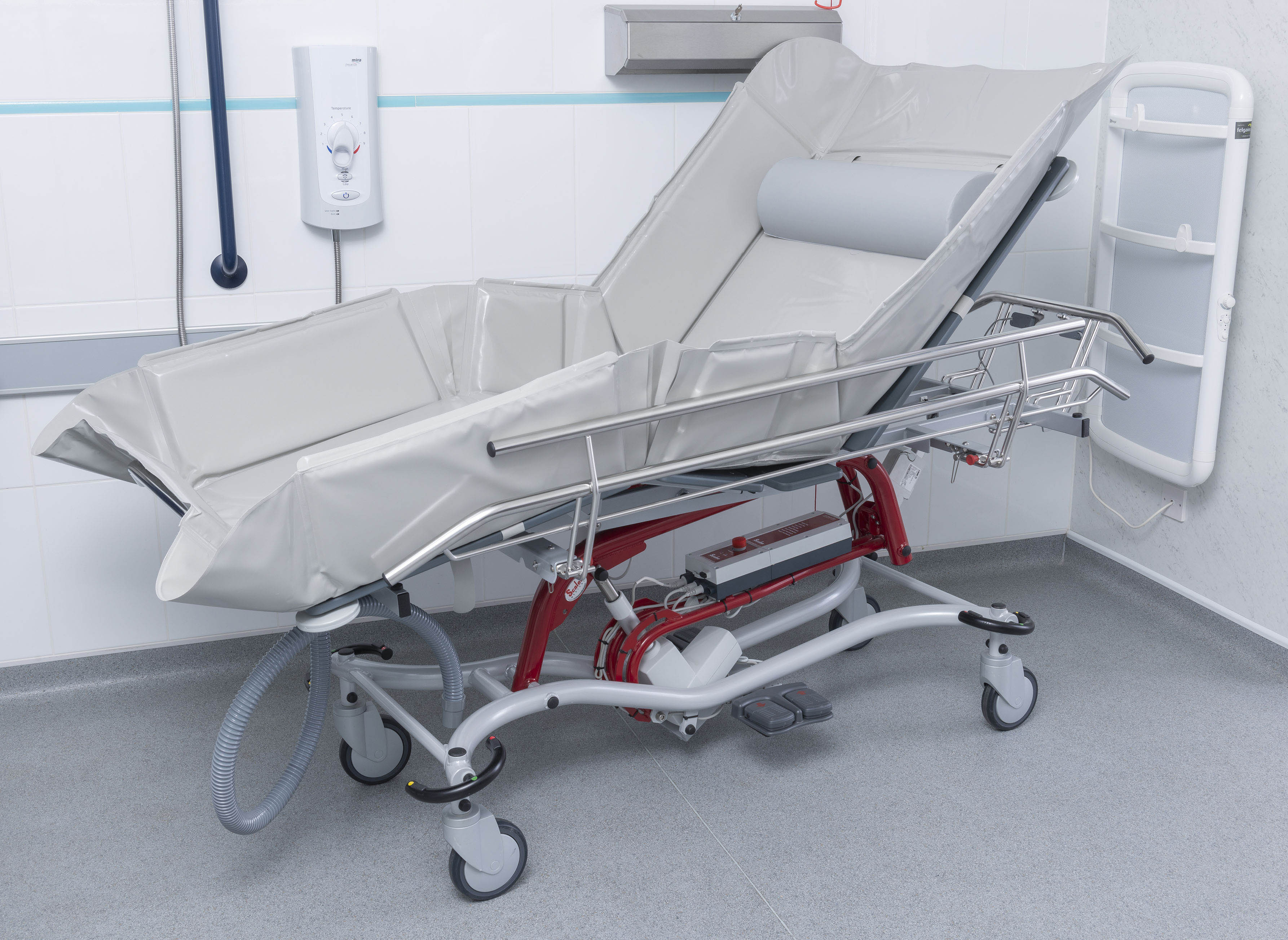 Stabila Ergo Shower Trolley - Felgains